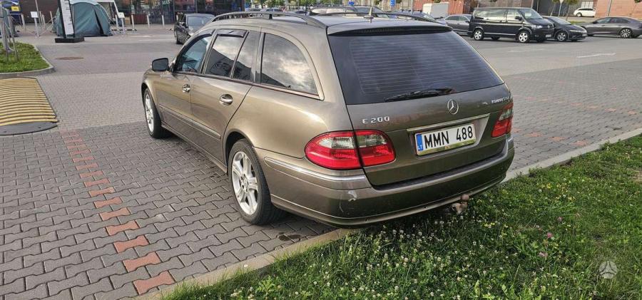 Brūns Mercedes-Benz e-200 2007 Klaipėda, ar dzinēja tilpumu 1.80 L un nobraukumu 370 tūkst. km par 2750 €, foto 5 vietnē AUTOMOTO.COM.LV