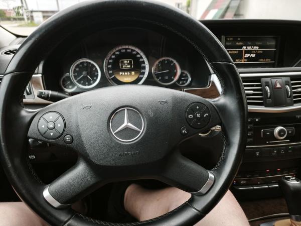 Brown Mercedes-Benz e-200 2011 in Jurbarkas, with an engine capacity of 2.10 L and mileage of 271 thousand km for 4850 €, photo 10 on AUTOMOTO.COM.LV