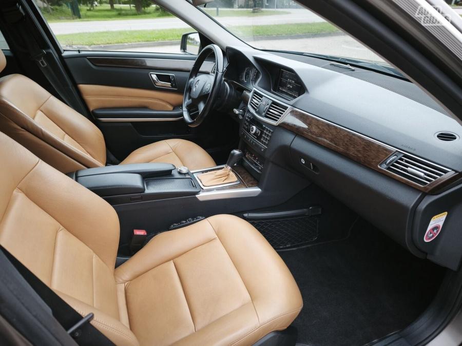 Brūns Mercedes-Benz e-200 2011 Jurbarkas, ar dzinēja tilpumu 2.10 L un nobraukumu 271 tūkst. km par 4850 €, foto 13 vietnē AUTOMOTO.COM.LV