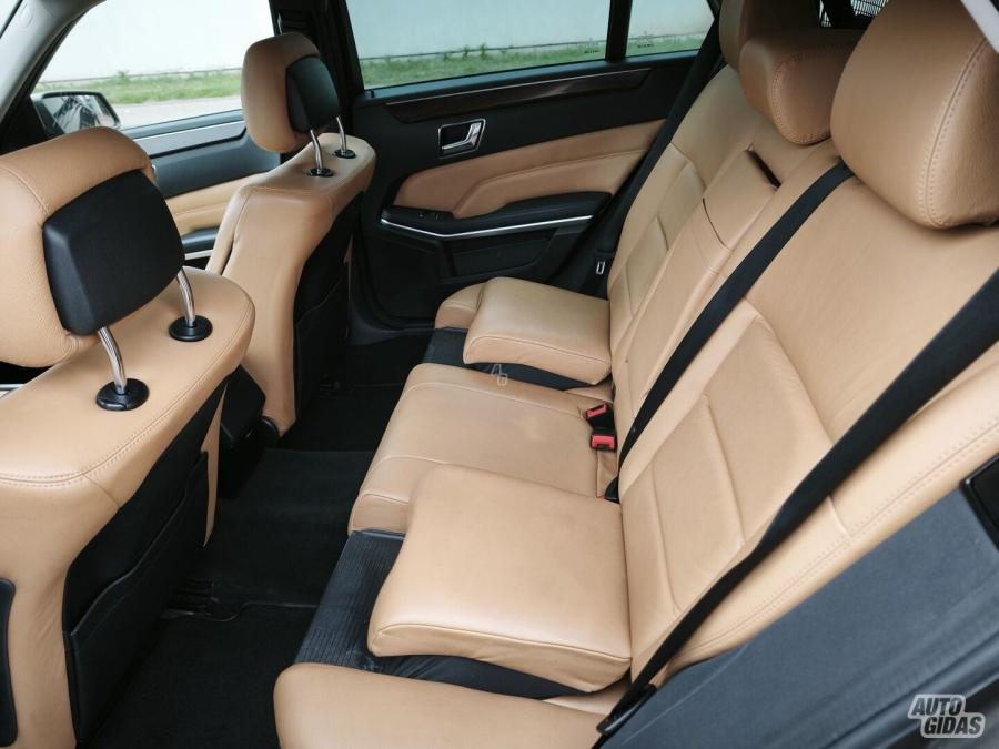 Brūns Mercedes-Benz e-200 2011 Jurbarkas, ar dzinēja tilpumu 2.10 L un nobraukumu 271 tūkst. km par 4850 €, foto 16 vietnē AUTOMOTO.COM.LV