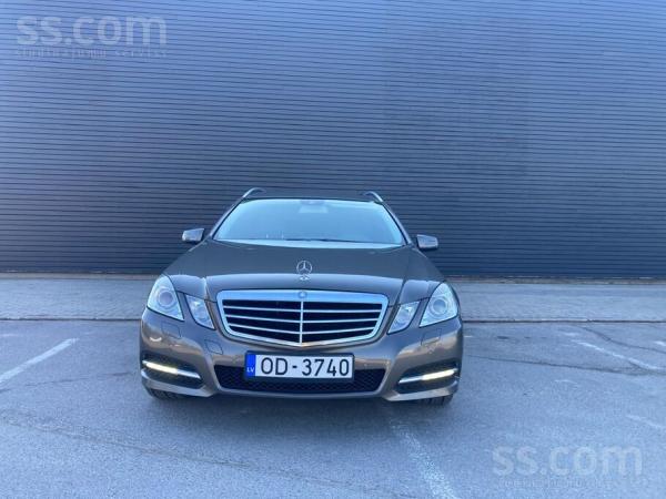 Коричневый Мерседес E 200 2011 в Рига, объемом двигателя 1.80 л и пробегом 299 тыс. км за 7550 €, фото 2 на AUTOMOTO.COM.LV