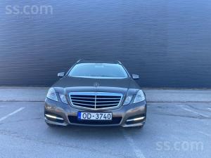 Brūns Mercedes-Benz e-200 2011 Rīga, ar dzinēja tilpumu 1.80 L un nobraukumu 299 tūkst. km par 7550 €, foto 3 vietnē AUTOMOTO.COM.LV