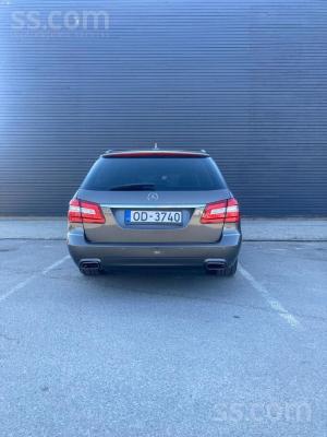 Brūns Mercedes-Benz e-200 2011 Rīga, ar dzinēja tilpumu 1.80 L un nobraukumu 299 tūkst. km par 7550 €, foto 5 vietnē AUTOMOTO.COM.LV