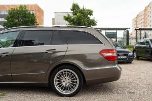 Brūns Mercedes-Benz e-200 2011 Liepāja, ar dzinēja tilpumu 2.20 L un nobraukumu 258 tūkst. km par 7700 €, foto 12 vietnē AUTOMOTO.COM.LV