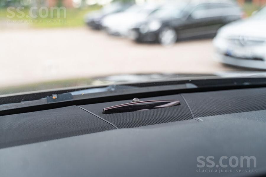 Brūns Mercedes-Benz e-200 2011 Liepāja, ar dzinēja tilpumu 2.20 L un nobraukumu 258 tūkst. km par 7700 €, foto 19 vietnē AUTOMOTO.COM.LV