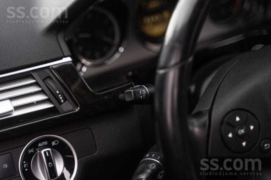 Brūns Mercedes-Benz e-200 2011 Liepāja, ar dzinēja tilpumu 2.20 L un nobraukumu 258 tūkst. km par 7700 €, foto 24 vietnē AUTOMOTO.COM.LV