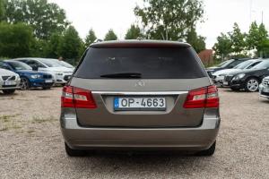 Коричневый Мерседес E 200 2011 в Лиепая, объемом двигателя 2.20 л и пробегом 258 тыс. км за 7700 €, фото 7 на AUTOMOTO.COM.LV