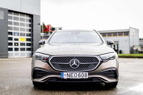 Brūns Mercedes-Benz e-200 2024 Viļņa, ar dzinēja tilpumu 2.00 L un nobraukumu 44 tūkst. km par 54900 €, foto 10 vietnē AUTOMOTO.COM.LV