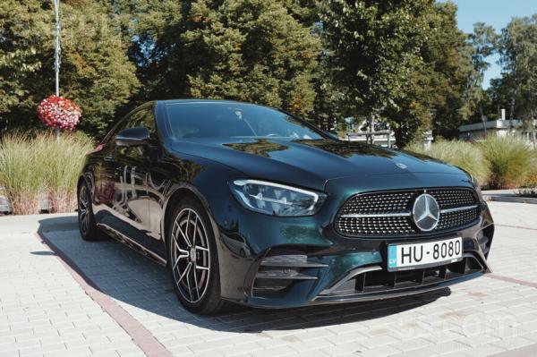Зеленый Мерседес E 200 2023 в Юрмала, объемом двигателя 2.00 л и пробегом 82 тыс. км за 39000 €, фото 1 на AUTOMOTO.COM.LV