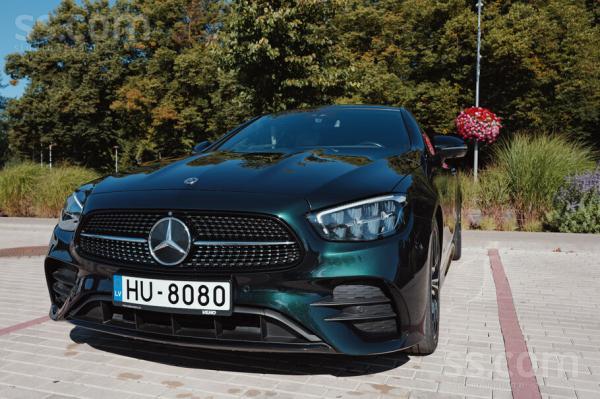 Зеленый Мерседес E 200 2023 в Юрмала, объемом двигателя 2.00 л и пробегом 82 тыс. км за 39000 €, фото 2 на AUTOMOTO.COM.LV