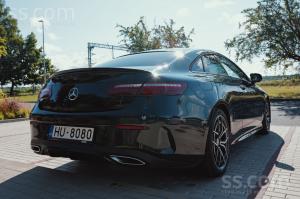 Зеленый Мерседес E 200 2023 в Юрмала, объемом двигателя 2.00 л и пробегом 82 тыс. км за 39000 €, фото 7 на AUTOMOTO.COM.LV