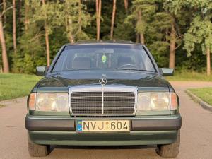Зеленый Мерседес E 200 1991 в Вильнюс, объемом двигателя 2.00 л и пробегом 195 тыс. км за 7350 €, фото 1 на AUTOMOTO.COM.LV