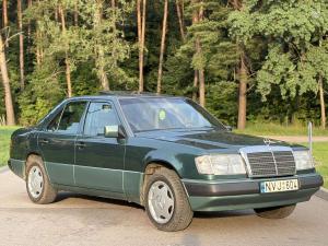 Зеленый Мерседес E 200 1991 в Вильнюс, объемом двигателя 2.00 л и пробегом 195 тыс. км за 7350 €, фото 3 на AUTOMOTO.COM.LV