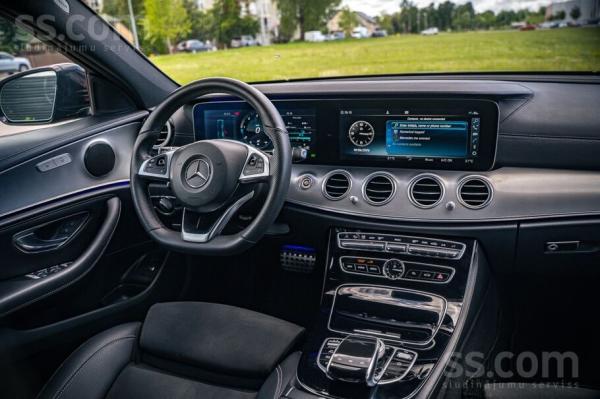 Zaļš Mercedes-Benz e-200 2017 Rīga, ar dzinēja tilpumu 2.00 L un nobraukumu 197 tūkst. km par 20990 €, foto 10 vietnē AUTOMOTO.COM.LV