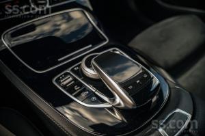 Zaļš Mercedes-Benz e-200 2017 Rīga, ar dzinēja tilpumu 2.00 L un nobraukumu 197 tūkst. km par 20990 €, foto 24 vietnē AUTOMOTO.COM.LV