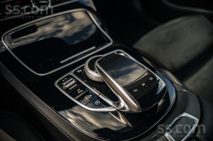 Zaļš Mercedes-Benz e-200 2017 Rīga, ar dzinēja tilpumu 2.00 L un nobraukumu 197 tūkst. km par 20990 €, foto 24 vietnē AUTOMOTO.COM.LV