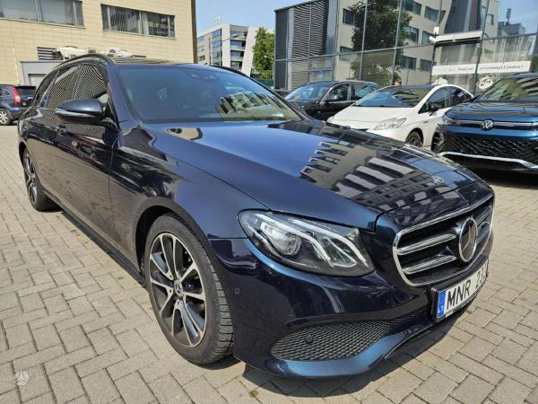 Zaļš Mercedes-Benz e-200 2017 Viļņa, ar dzinēja tilpumu 1.95 L un nobraukumu 220 tūkst. km par 18000 €, foto 8 vietnē AUTOMOTO.COM.LV