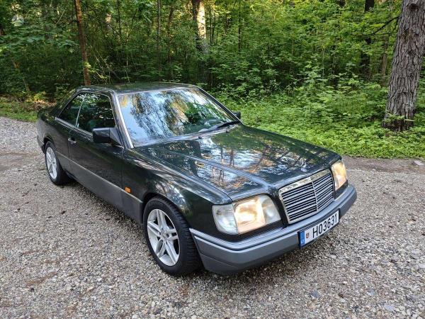 Серый Мерседес E 200 1994 в Вильнюс, объемом двигателя 2.00 л и пробегом 355 тыс. км за 6700 €, фото 2 на AUTOMOTO.COM.LV