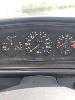Grey Mercedes-Benz e-200 1994 in Kaunas, with an engine capacity of 2.00 L and mileage of 176 thousand km for 9500 €, photo 8 on AUTOMOTO.COM.LV