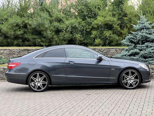 Серый Мерседес E 200 2010 в Кедайняй, объемом двигателя 1.80 л и пробегом 246 тыс. км за 7950 €, фото 6 на AUTOMOTO.COM.LV