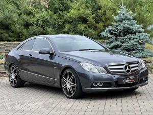 Grey Mercedes-Benz e-200 2010 in Kedainiai, with an engine capacity of 1.80 L and mileage of 246 thousand km for 7950 €, photo 6 on AUTOMOTO.COM.LV