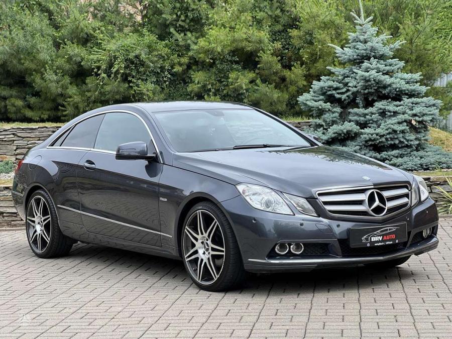 Grey Mercedes-Benz e-200 2010 in Kedainiai, with an engine capacity of 1.80 L and mileage of 246 thousand km for 7950 €, photo 6 on AUTOMOTO.COM.LV