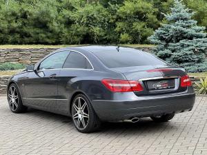 Grey Mercedes-Benz e-200 2010 in Kedainiai, with an engine capacity of 1.80 L and mileage of 246 thousand km for 7950 €, photo 10 on AUTOMOTO.COM.LV