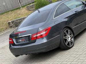 Grey Mercedes-Benz e-200 2010 in Kedainiai, with an engine capacity of 1.80 L and mileage of 246 thousand km for 7950 €, photo 15 on AUTOMOTO.COM.LV