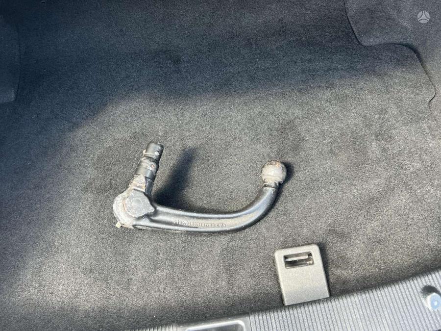 Grey Mercedes-Benz e-200 2010 in Kedainiai, with an engine capacity of 1.80 L and mileage of 246 thousand km for 7950 €, photo 17 on AUTOMOTO.COM.LV