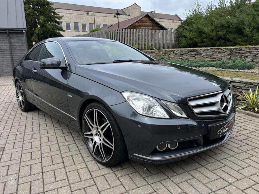 Grey Mercedes-Benz e-200 2010 in Kedainiai, with an engine capacity of 1.80 L and mileage of 246 thousand km for 7950 €, photo 18 on AUTOMOTO.COM.LV