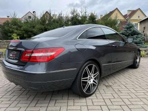 Grey Mercedes-Benz e-200 2010 in Kedainiai, with an engine capacity of 1.80 L and mileage of 246 thousand km for 7950 €, photo 20 on AUTOMOTO.COM.LV