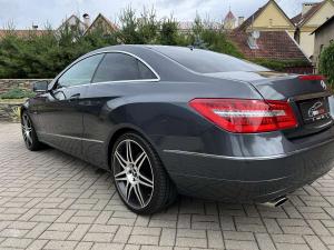 Grey Mercedes-Benz e-200 2010 in Kedainiai, with an engine capacity of 1.80 L and mileage of 246 thousand km for 7950 €, photo 21 on AUTOMOTO.COM.LV