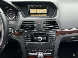 Grey Mercedes-Benz e-200 2010 in Kedainiai, with an engine capacity of 1.80 L and mileage of 246 thousand km for 7950 €, photo 33 on AUTOMOTO.COM.LV