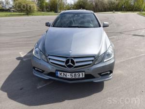 Pelēks Mercedes-Benz e-200 2011 Rīga, ar dzinēja tilpumu 1.80 L un nobraukumu 130 tūkst. km par 8880 €, foto  vietnē AUTOMOTO.COM.LV