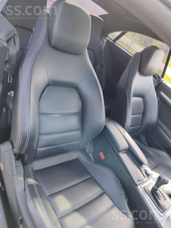 Pelēks Mercedes-Benz e-200 2011 Rīga, ar dzinēja tilpumu 1.80 L un nobraukumu 130 tūkst. km par 8880 €, foto 5 vietnē AUTOMOTO.COM.LV