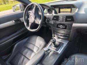 Pelēks Mercedes-Benz e-200 2011 Rīga, ar dzinēja tilpumu 1.80 L un nobraukumu 130 tūkst. km par 8880 €, foto 7 vietnē AUTOMOTO.COM.LV