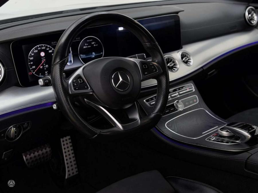 Pelēks Mercedes-Benz e-200 2017 Viļņa, ar dzinēja tilpumu 1.99 L un nobraukumu 102 tūkst. km par 26950 €, foto 10 vietnē AUTOMOTO.COM.LV