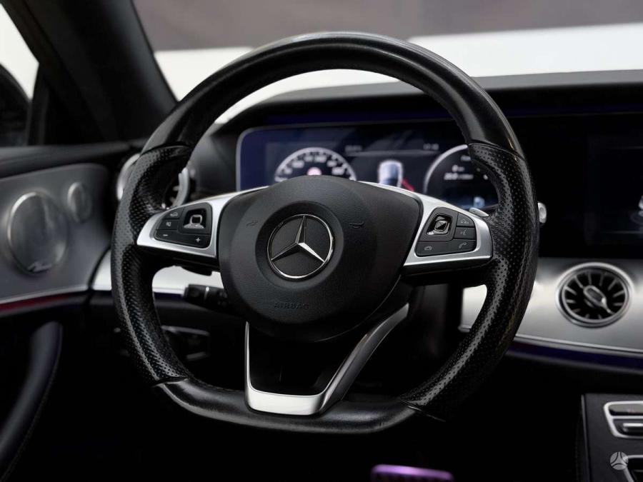 Pelēks Mercedes-Benz e-200 2017 Viļņa, ar dzinēja tilpumu 1.99 L un nobraukumu 102 tūkst. km par 26950 €, foto 19 vietnē AUTOMOTO.COM.LV
