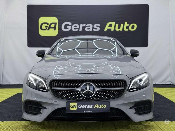 Серый Мерседес E 200 2017 в Вильнюс, объемом двигателя 1.99 л и пробегом 102 тыс. км за 26950 €, фото 3 на AUTOMOTO.COM.LV