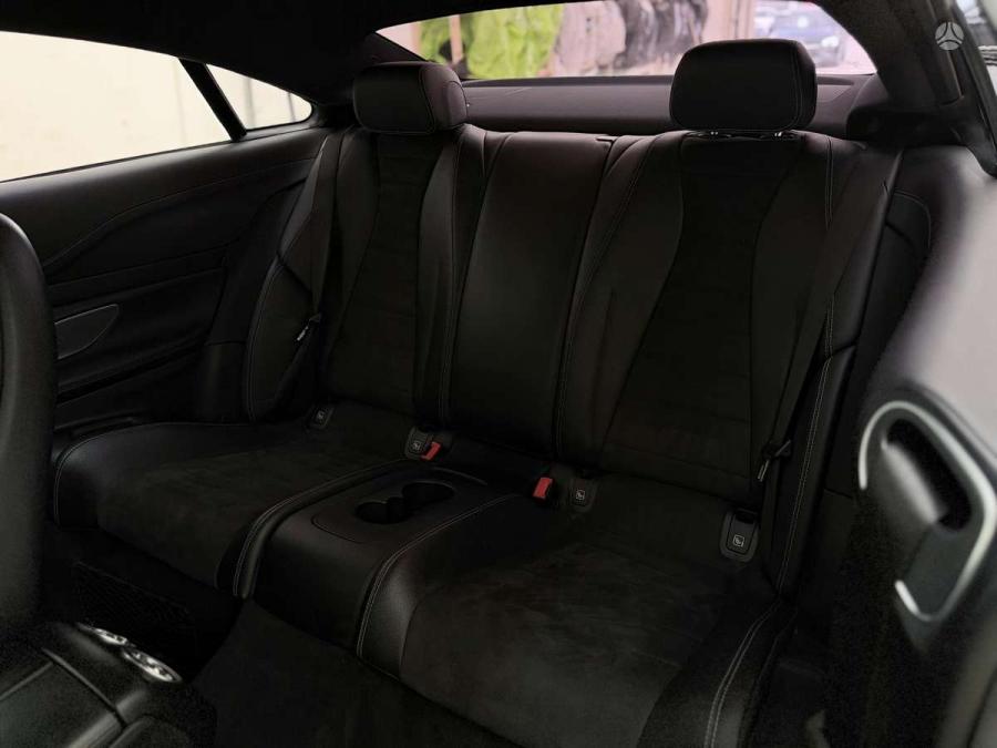 Grey Mercedes-Benz e-200 2017 in Vilnius, with an engine capacity of 1.99 L and mileage of 102 thousand km for 26950 €, photo 12 on AUTOMOTO.COM.LV