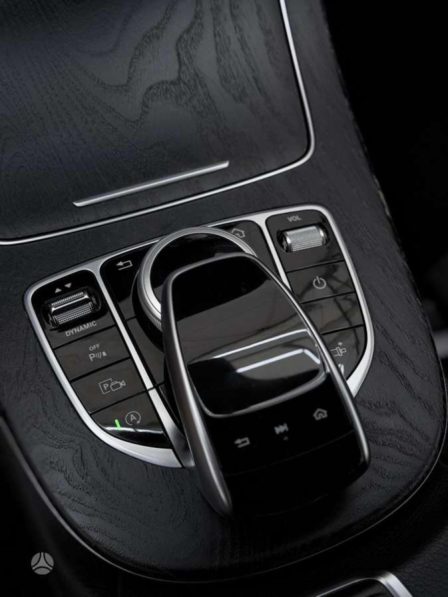 Grey Mercedes-Benz e-200 2017 in Vilnius, with an engine capacity of 1.99 L and mileage of 102 thousand km for 26950 €, photo 23 on AUTOMOTO.COM.LV