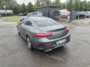 Pelēks Mercedes-Benz e-200 2019 Rīga, ar dzinēja tilpumu 2.00 L un nobraukumu 136 tūkst. km par 32990 €, foto 9 vietnē AUTOMOTO.COM.LV