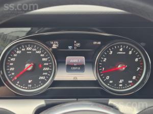 Pelēks Mercedes-Benz e-200 2019 Rīga, ar dzinēja tilpumu 2.00 L un nobraukumu 136 tūkst. km par 32990 €, foto 17 vietnē AUTOMOTO.COM.LV