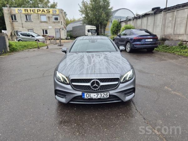 Серый Мерседес E 200 2019 в Рига, объемом двигателя 2.00 л и пробегом 136 тыс. км за 32990 €, фото 4 на AUTOMOTO.COM.LV