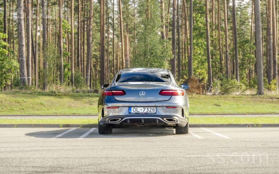 Серый Мерседес E 200 2019 в Рига, объемом двигателя 2.00 л и пробегом 136 тыс. км за 32990 €, фото 8 на AUTOMOTO.COM.LV