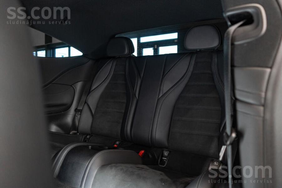 Pelēks Mercedes-Benz e-200 2024 Rīga, ar dzinēja tilpumu 2.00 L un nobraukumu 26 tūkst. km par 50820 €, foto 12 vietnē AUTOMOTO.COM.LV