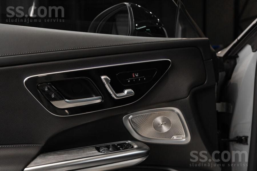 Pelēks Mercedes-Benz e-200 2024 Rīga, ar dzinēja tilpumu 2.00 L un nobraukumu 26 tūkst. km par 50820 €, foto 13 vietnē AUTOMOTO.COM.LV