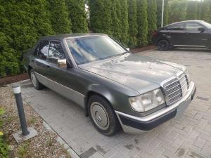 Grey Mercedes-Benz e-200 1992 in Vilnius, with an engine capacity of 2.00 L and mileage of 400 thousand km for 5200 €, photo 9 on AUTOMOTO.COM.LV