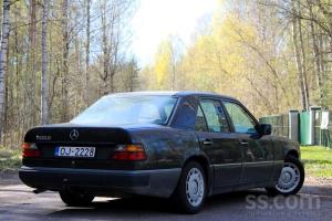 Серый Мерседес E 200 1993 в Рига, объемом двигателя 2.00 л и пробегом 470 тыс. км за 2999 €, фото 3 на AUTOMOTO.COM.LV