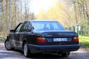 Серый Мерседес E 200 1993 в Рига, объемом двигателя 2.00 л и пробегом 470 тыс. км за 2999 €, фото 5 на AUTOMOTO.COM.LV